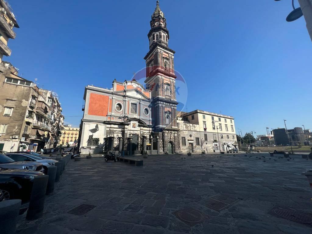 Negozio in vendita a Napoli
