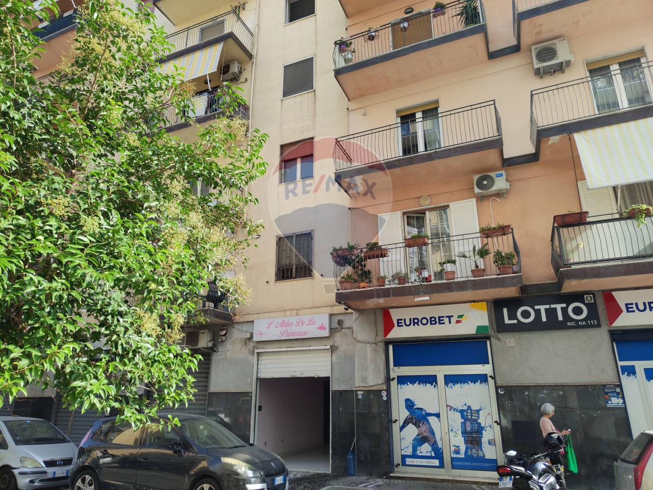 Negozio in vendita a Napoli