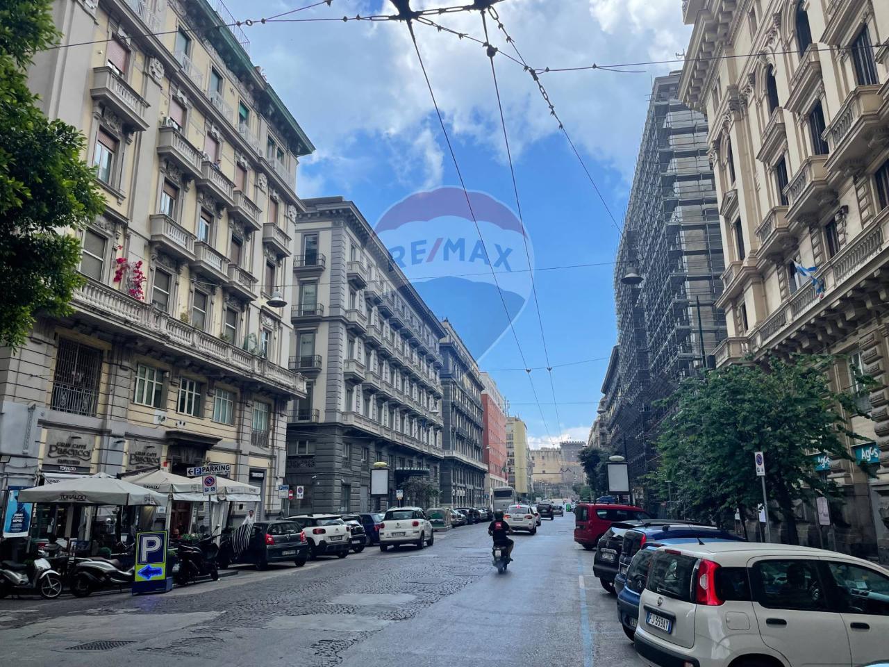 Negozio in vendita a Napoli