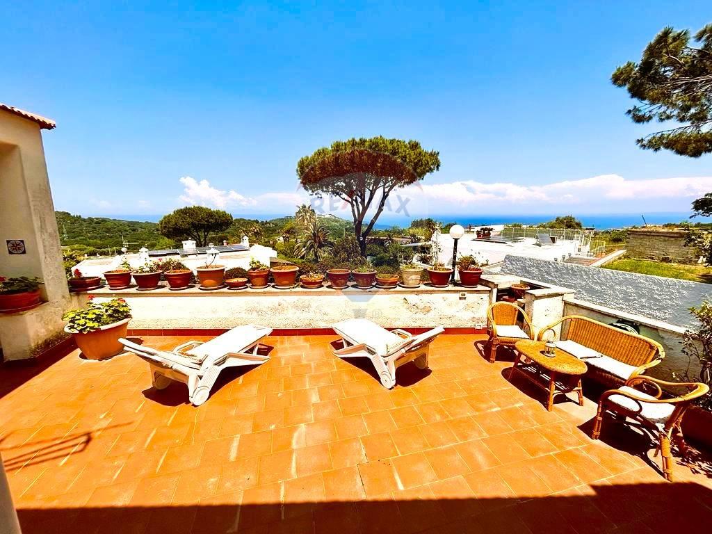 Villa in vendita a Lacco Ameno