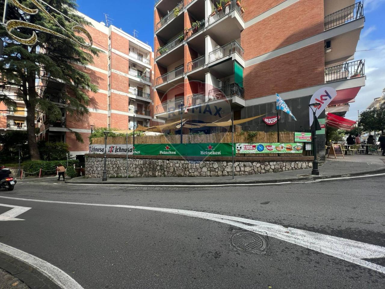 Esercizio commerciale in vendita a Sorrento