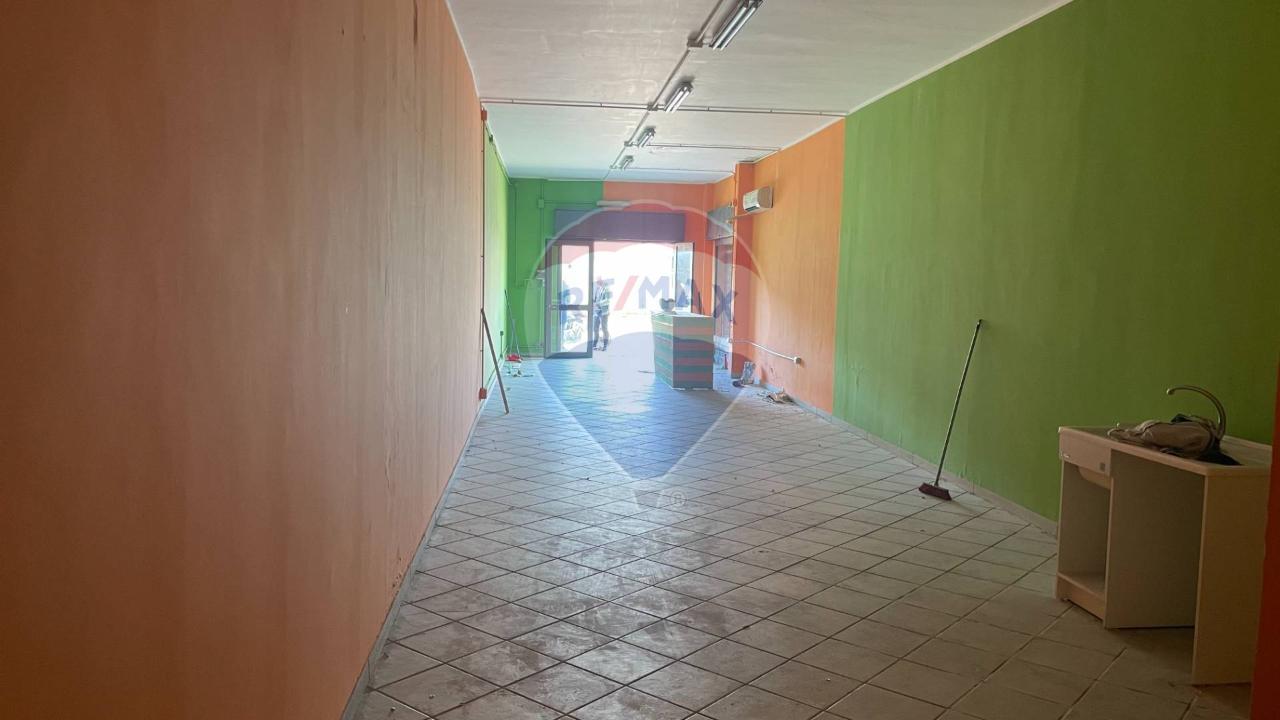 Negozio in vendita a Melito Di Napoli