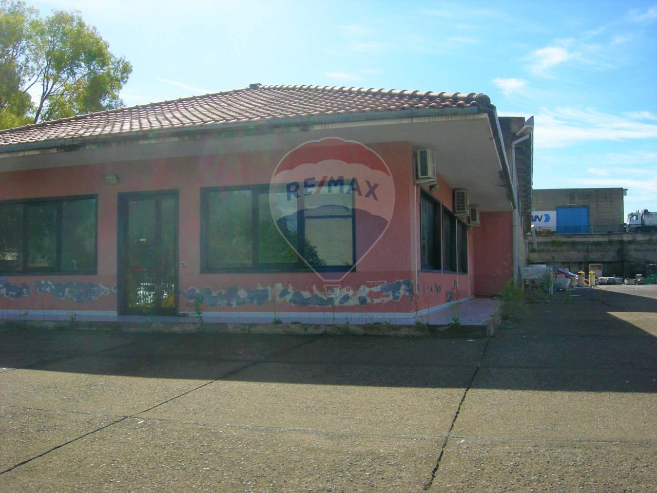 Capannone in vendita a Belpasso