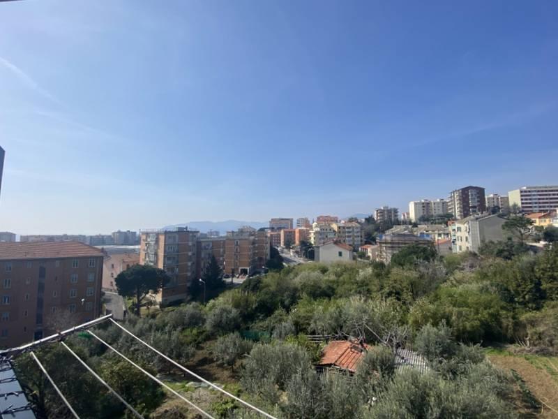 Appartamento in vendita a Savona