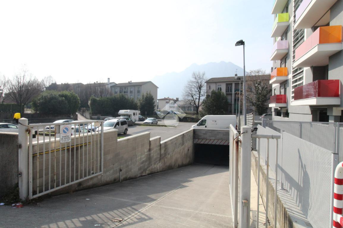 Box in vendita a Lecco