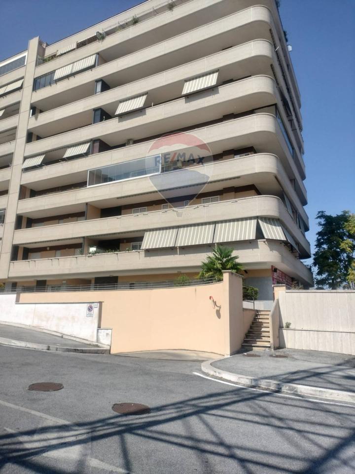 Box in vendita a Roma