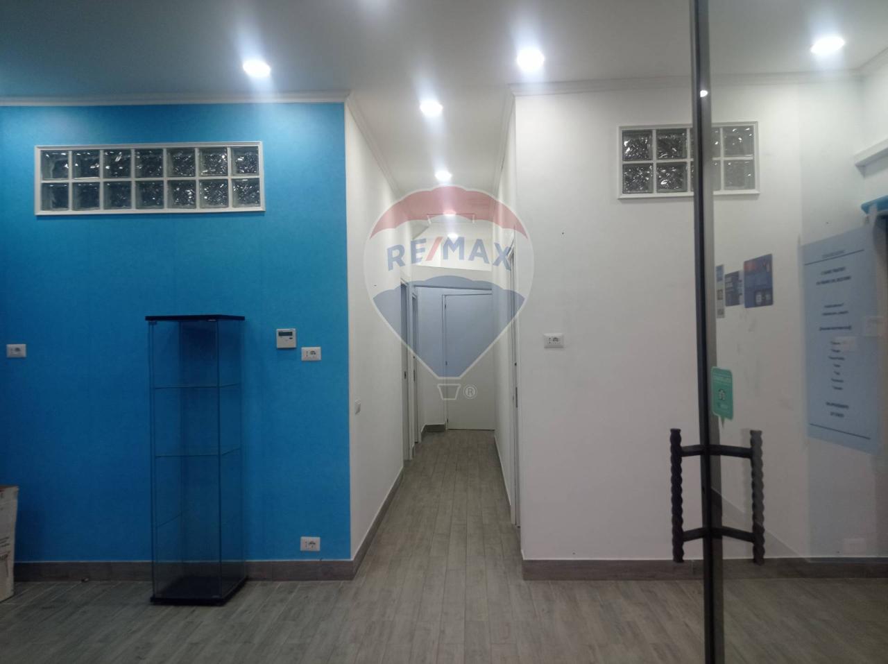 Negozio in affitto a Roma