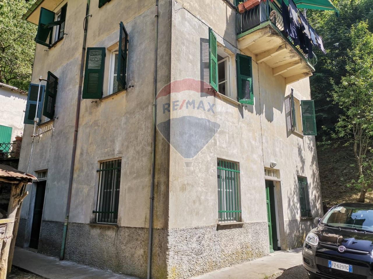 Appartamento in vendita a Borzonasca