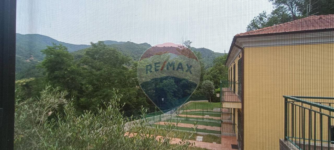 Appartamento in vendita a Borzonasca