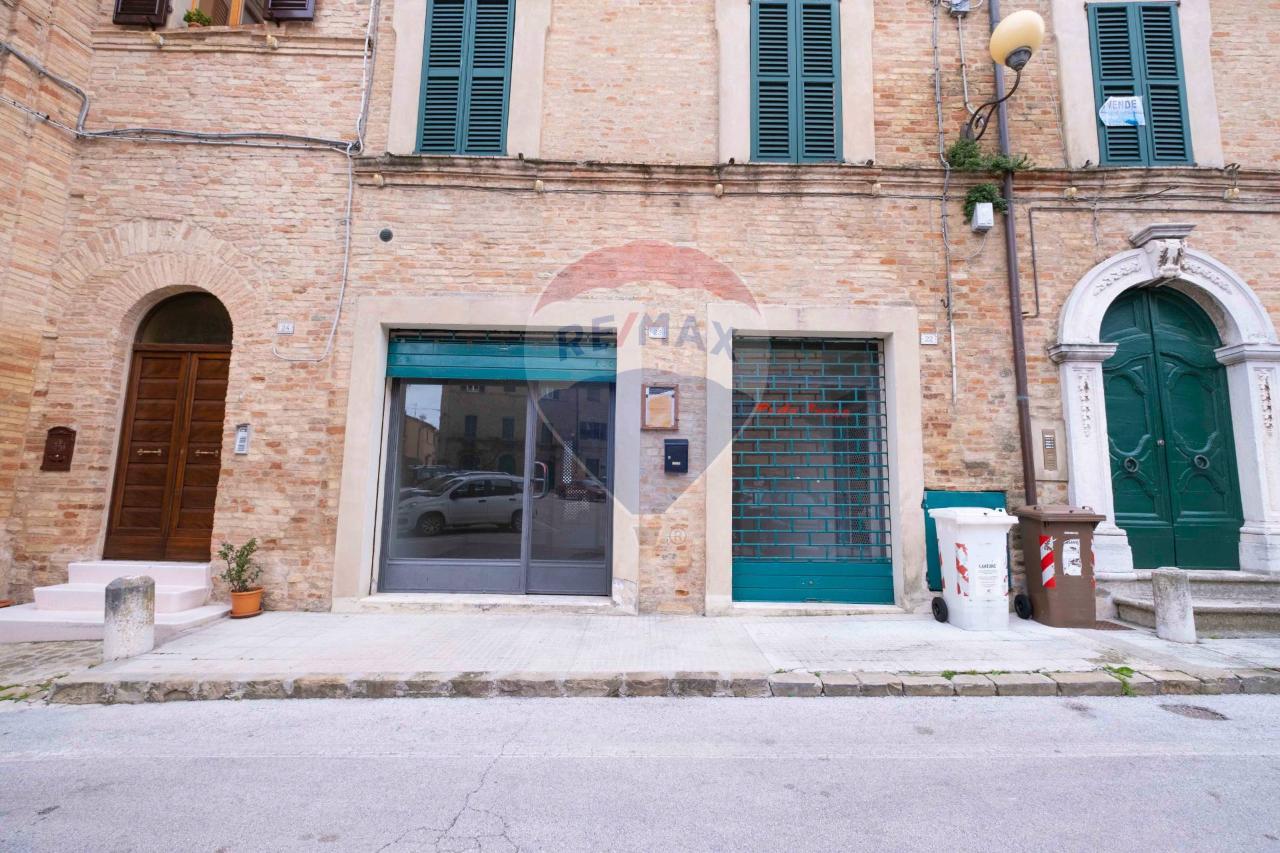 Negozio in vendita a Belvedere Ostrense