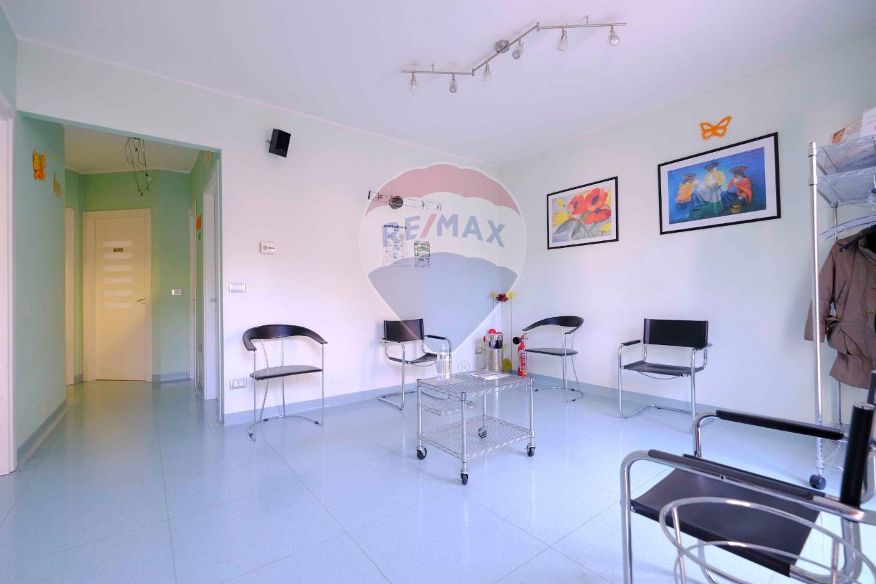 Ufficio in vendita a Maiolati Spontini