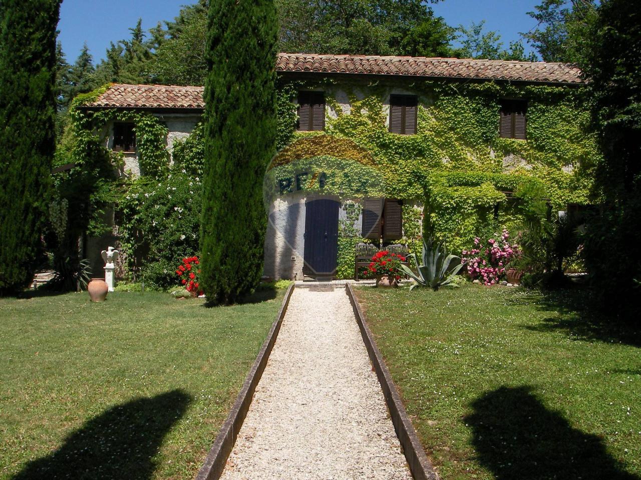 Rustico in vendita a Belvedere Ostrense