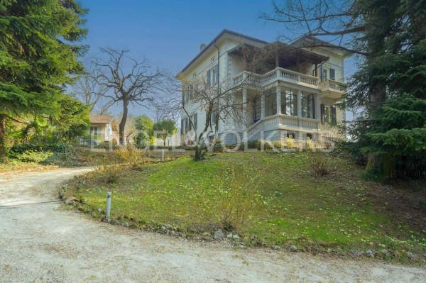 Villa in vendita a Gemonio