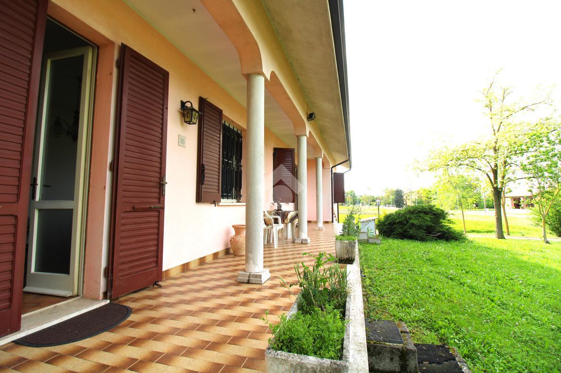 Villa in vendita a Mirandola