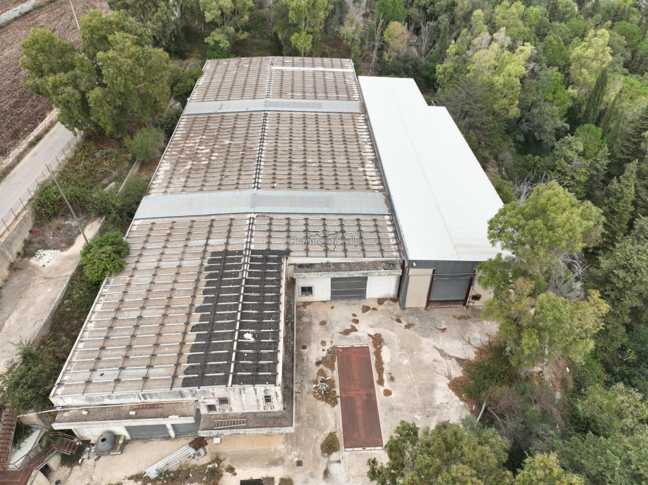 Capannone in vendita a Modica