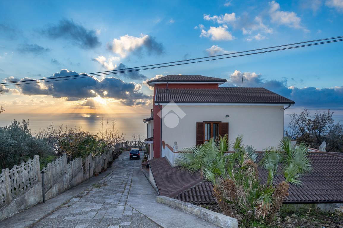 Villa in vendita a Amantea