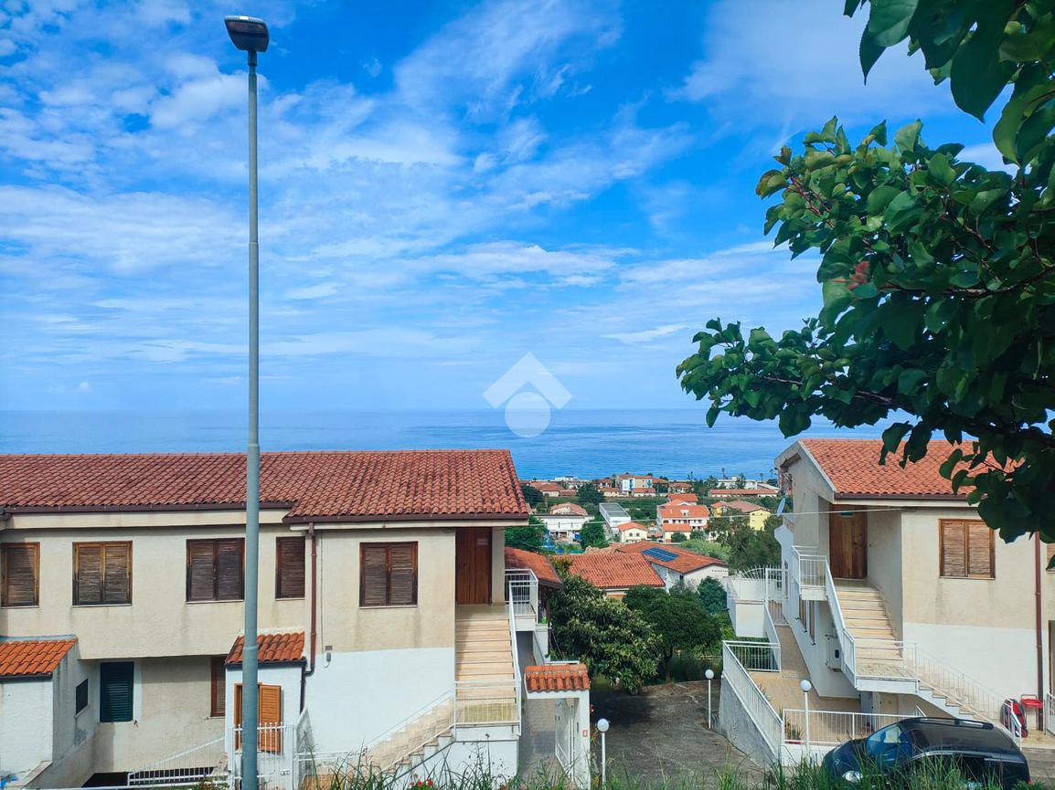 Appartamento in vendita a Falconara Albanese