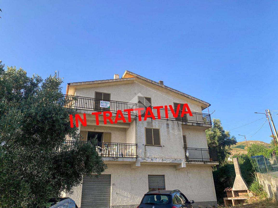 Appartamento in vendita a Cleto