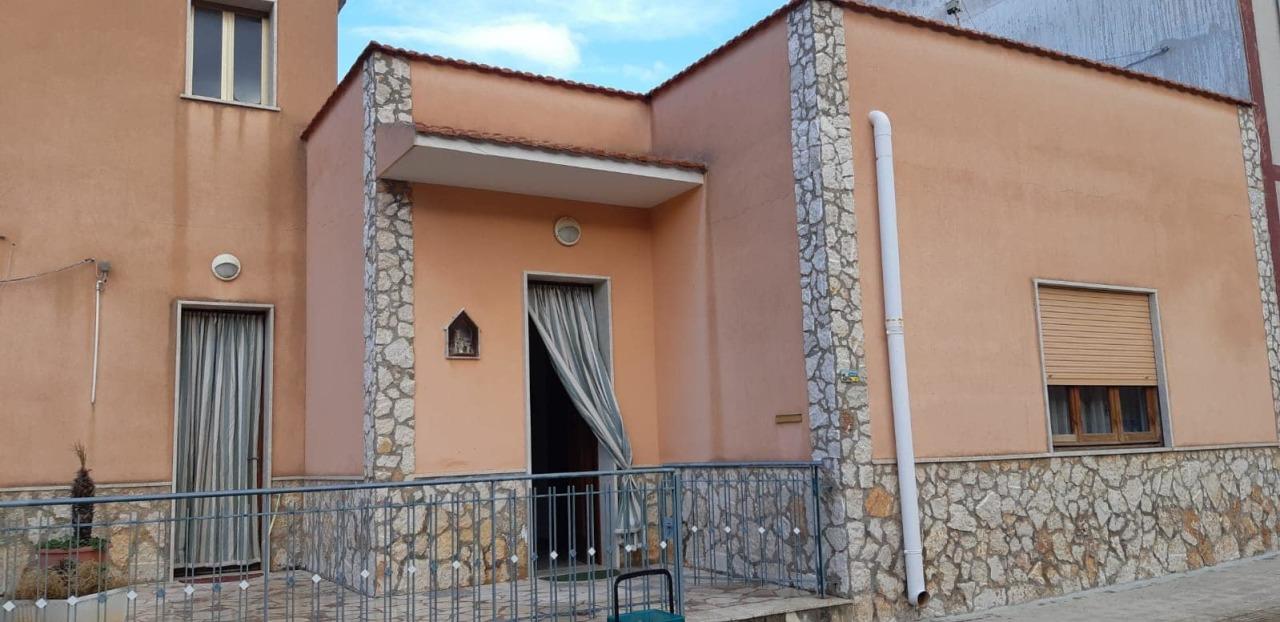 Casa indipendente in vendita a Valderice