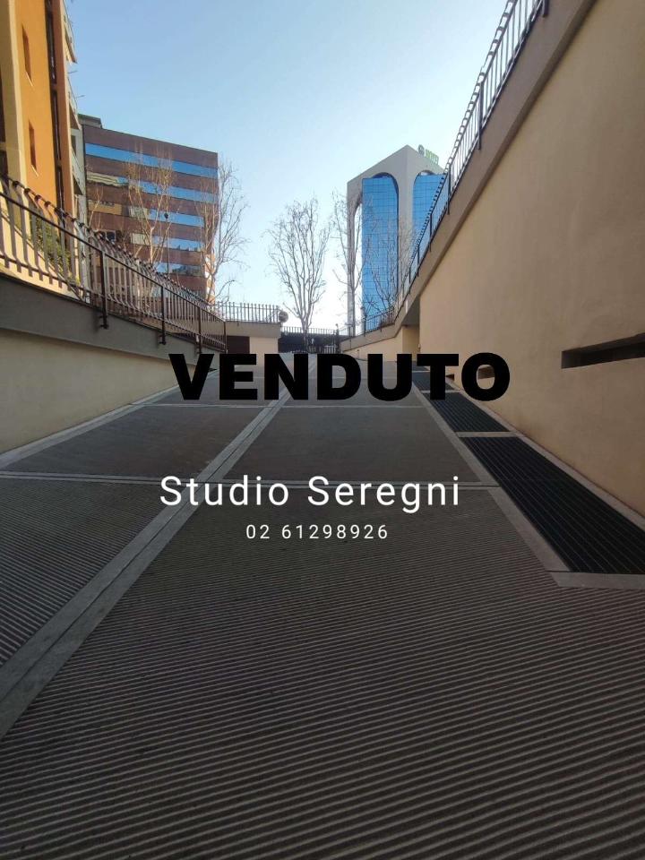 Box in vendita a Sesto San Giovanni