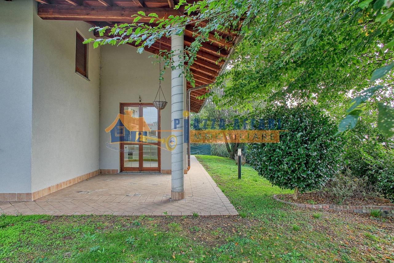 Villa in vendita a Sumirago