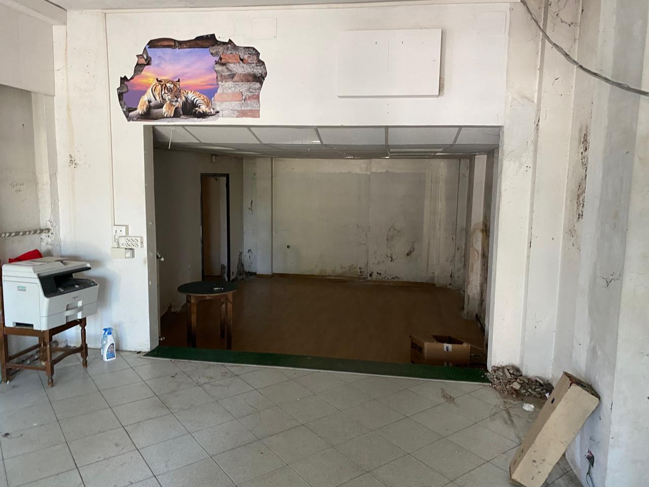 Negozio in affitto a Scandicci