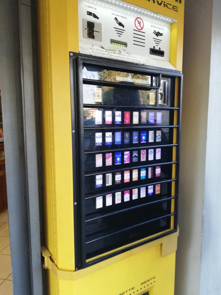 Tabaccheria in vendita a Firenze