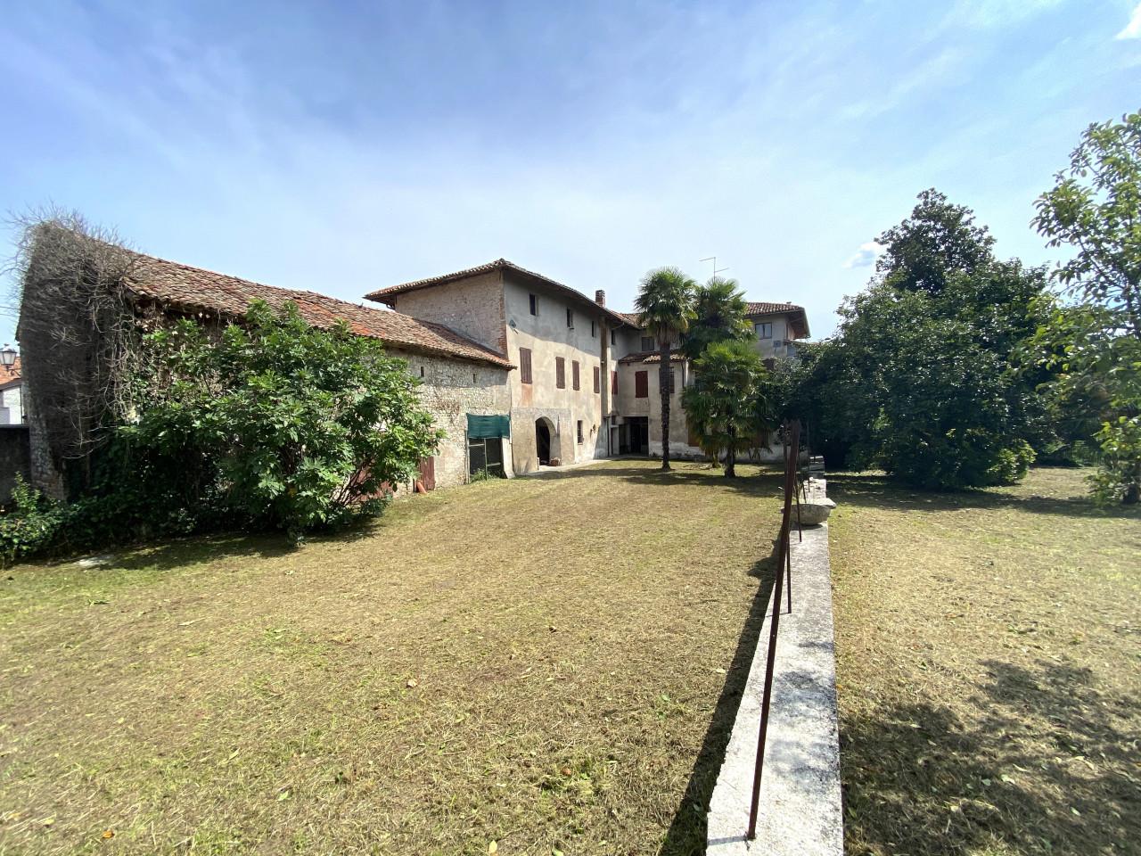 Palazzo in vendita a Valvasone Arzene