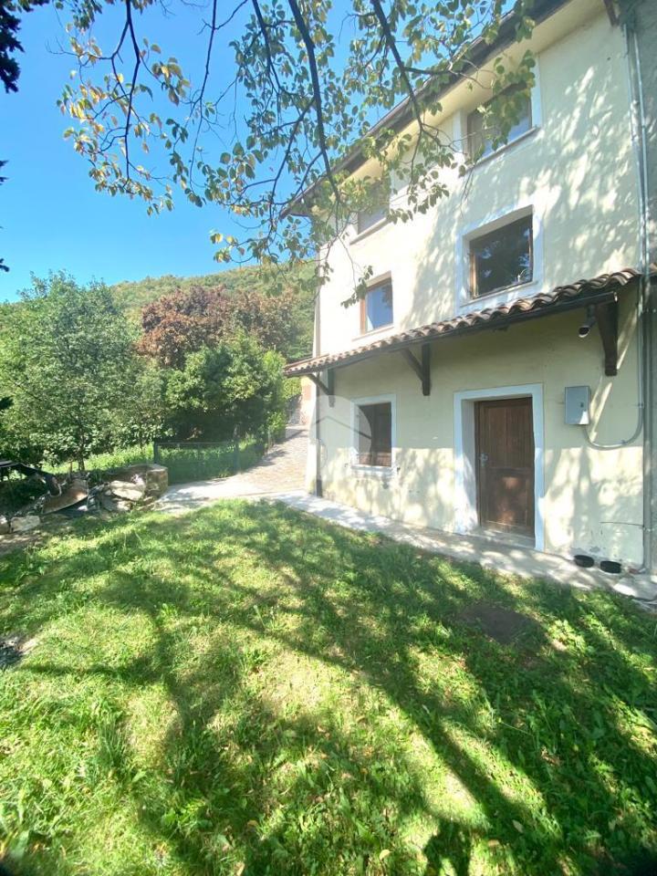 Rustico in vendita a Caprino Veronese