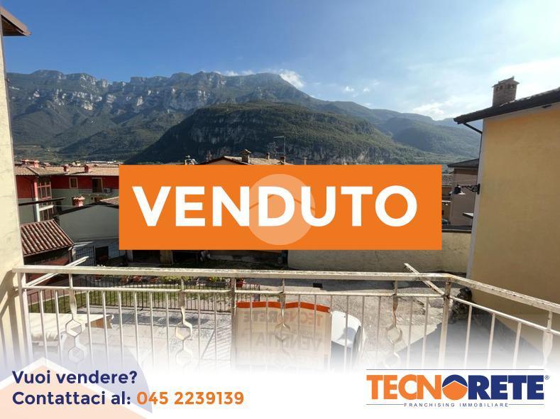 Palazzo in vendita a Brentino Belluno