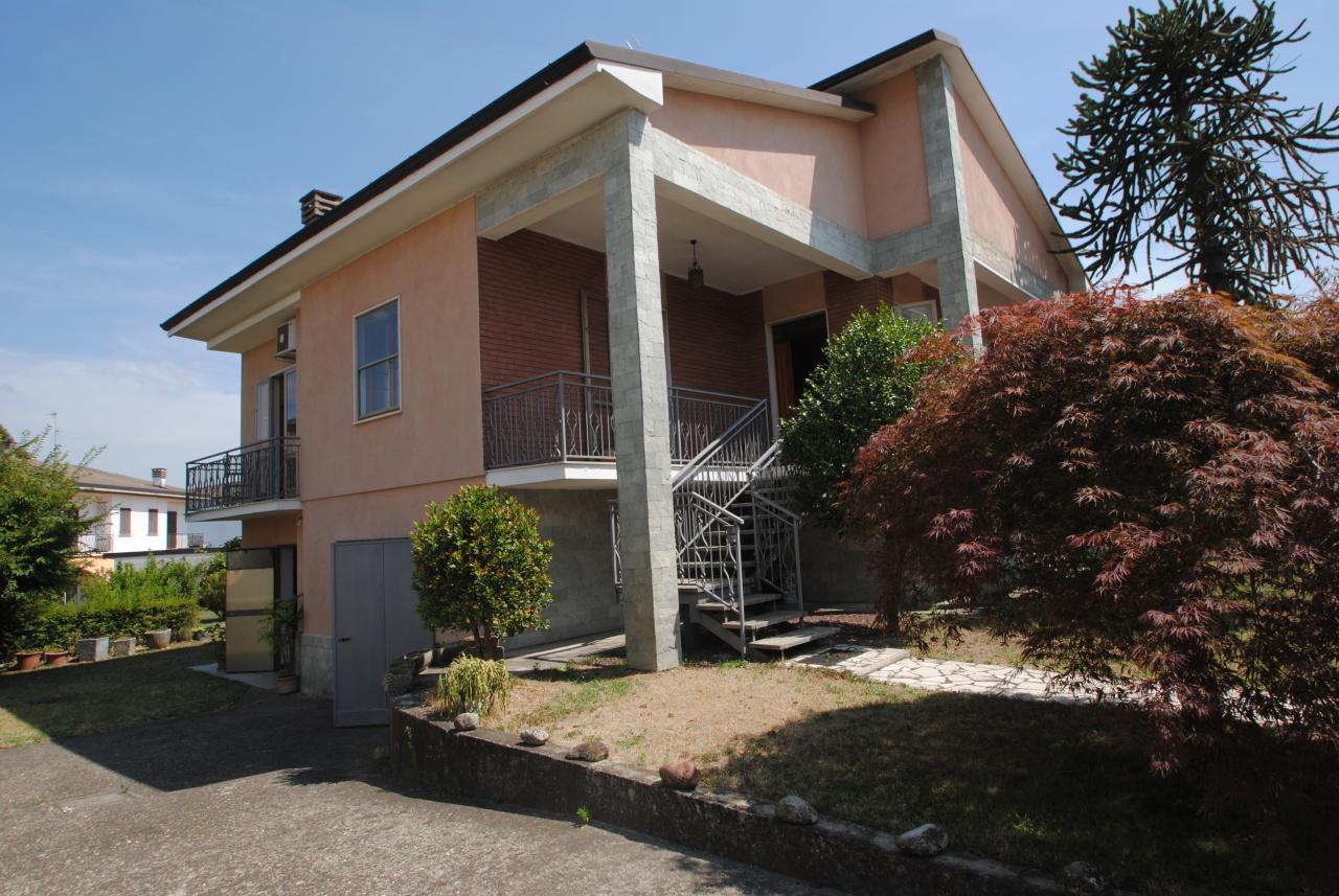 Casa indipendente in vendita a Carbonara Al Ticino