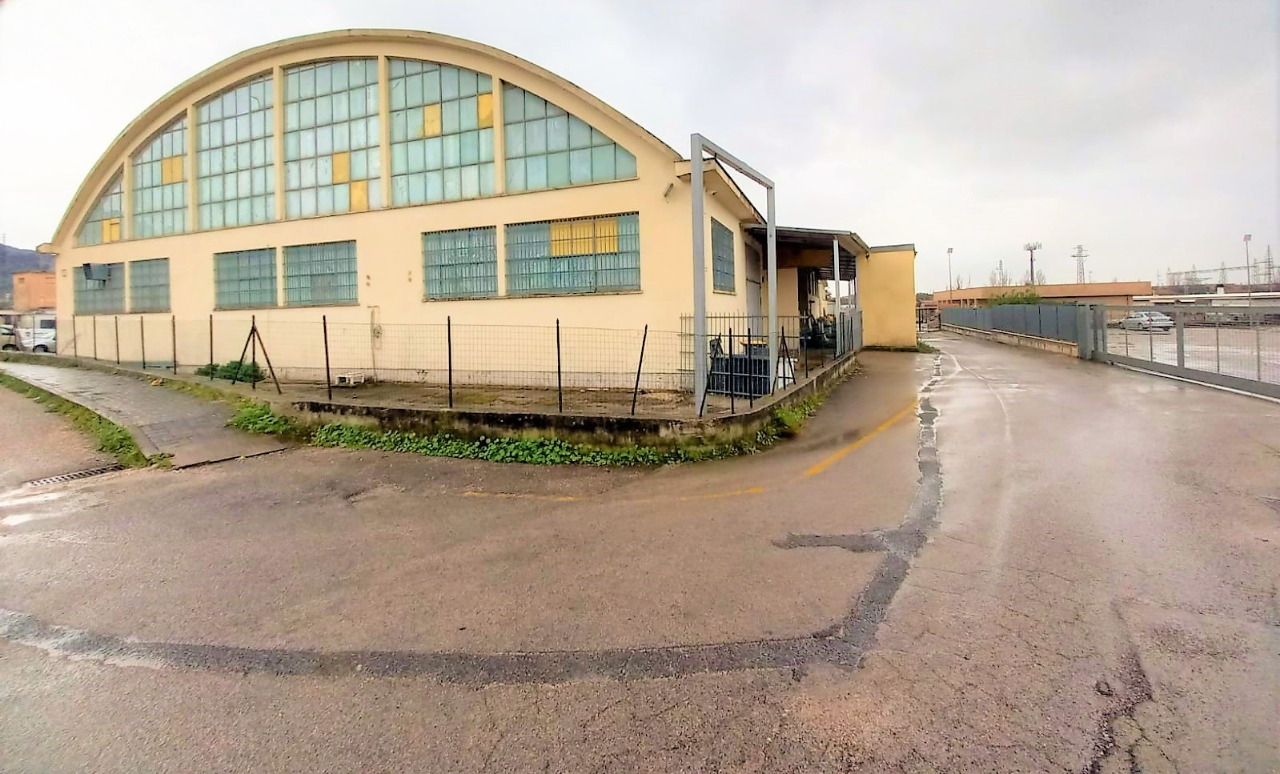 Capannone in vendita a Terracina