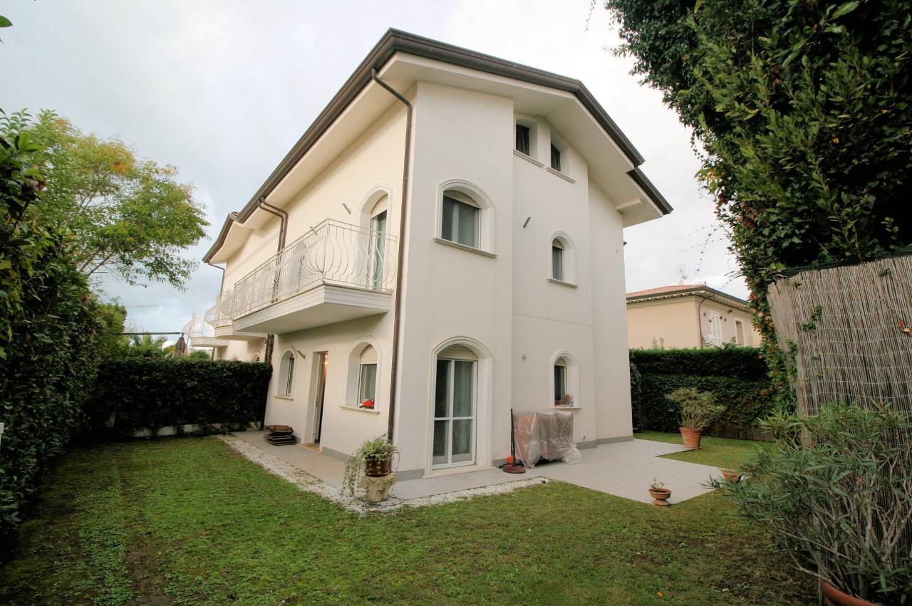 Villa in vendita a Forte Dei Marmi