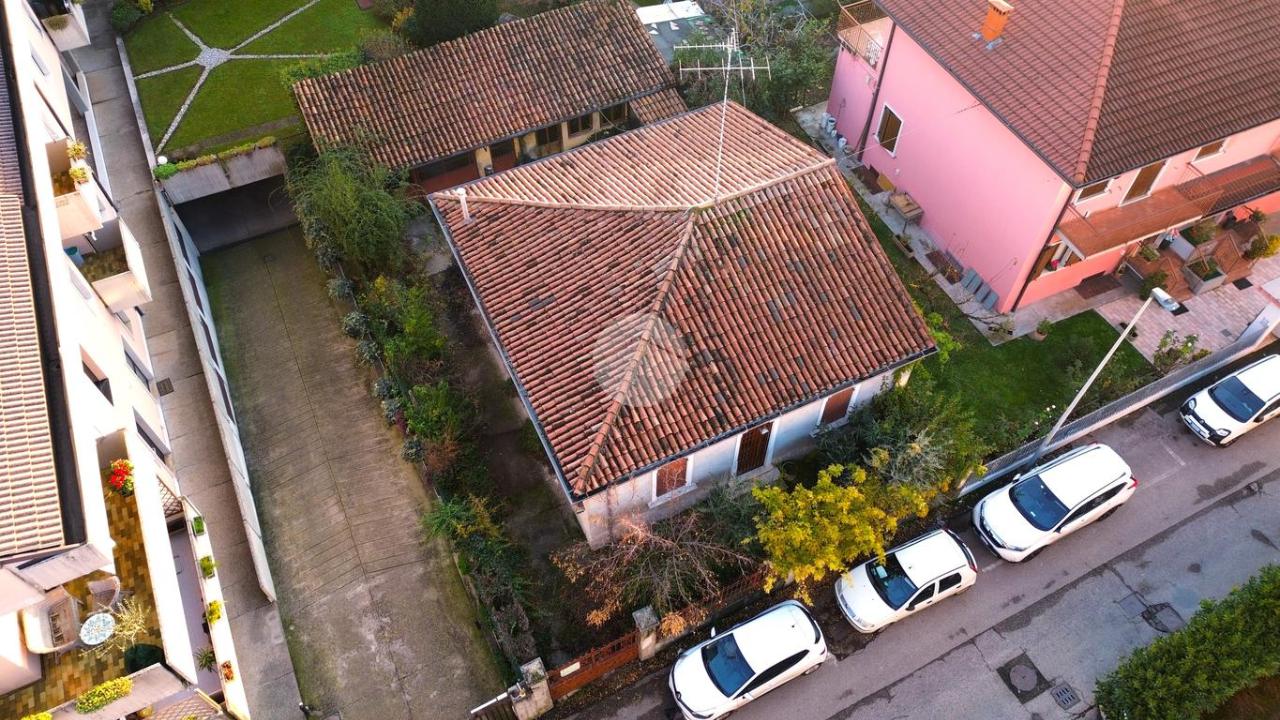 Casa indipendente in vendita a Verona