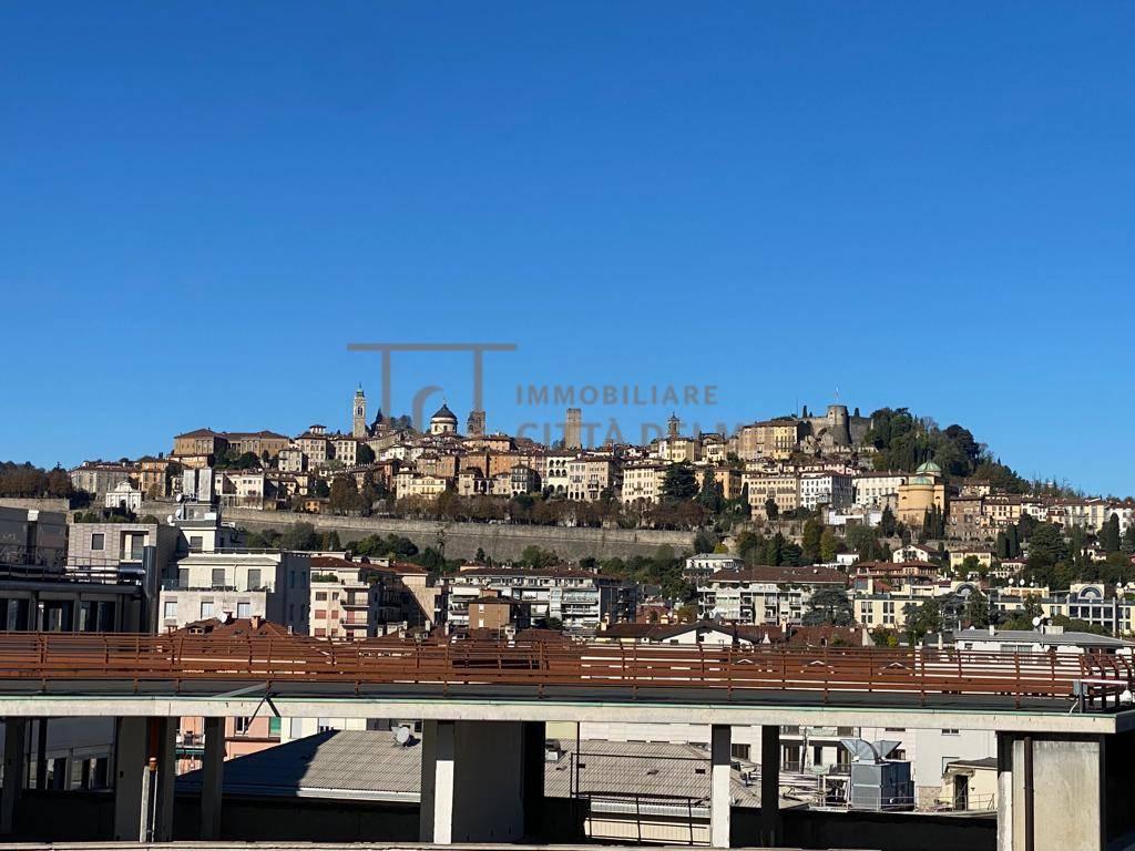 Appartamento in vendita a Bergamo