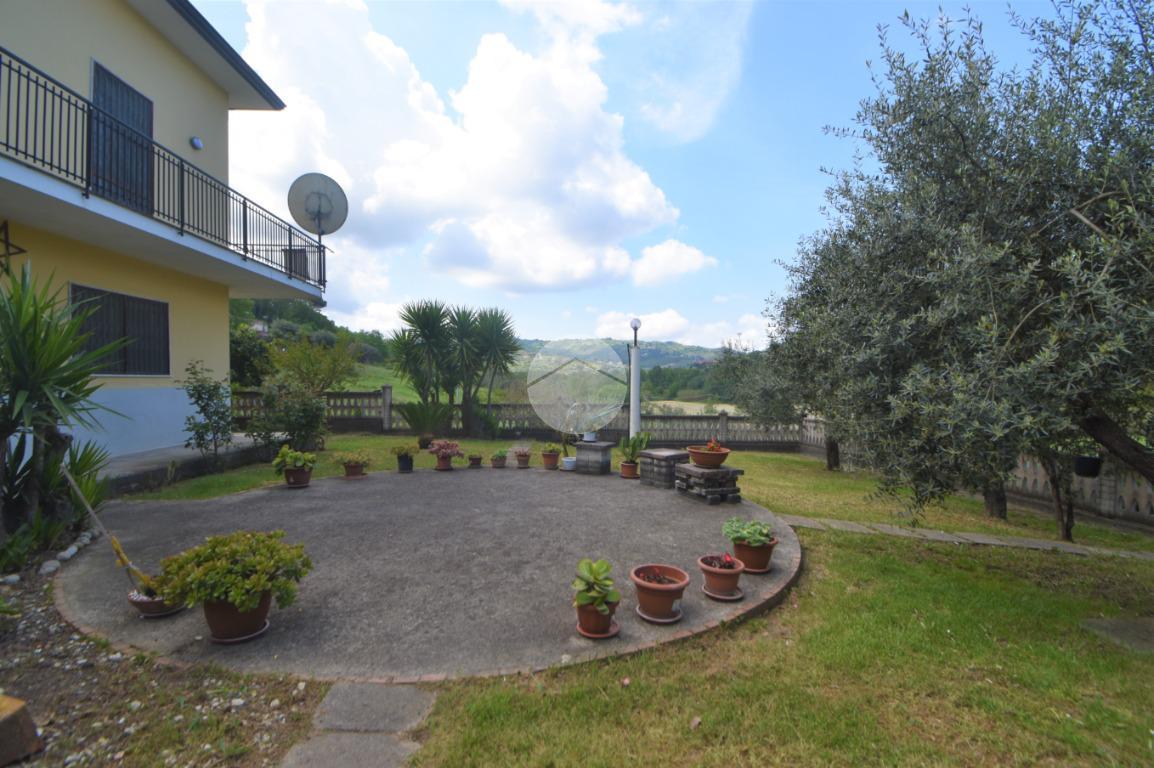 Villa in vendita a Laureana Cilento