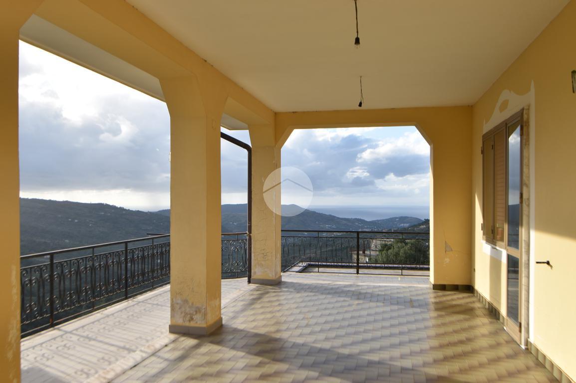 Appartamento in vendita a Torchiara