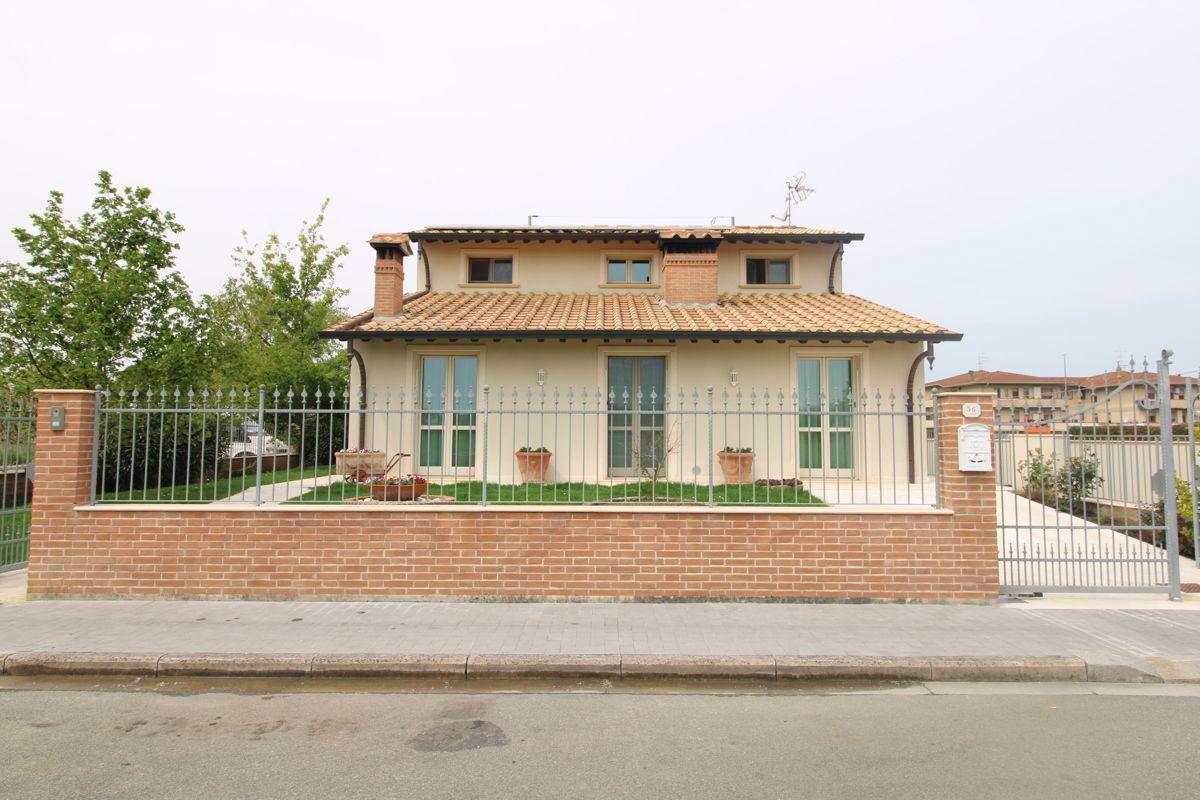Villa in vendita a Ponsacco