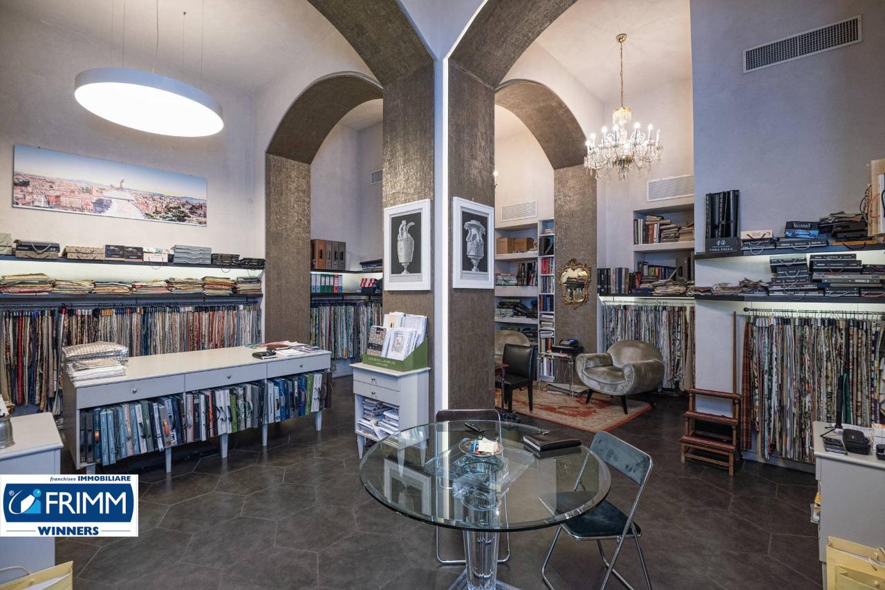 Esercizio commerciale in vendita a Roma