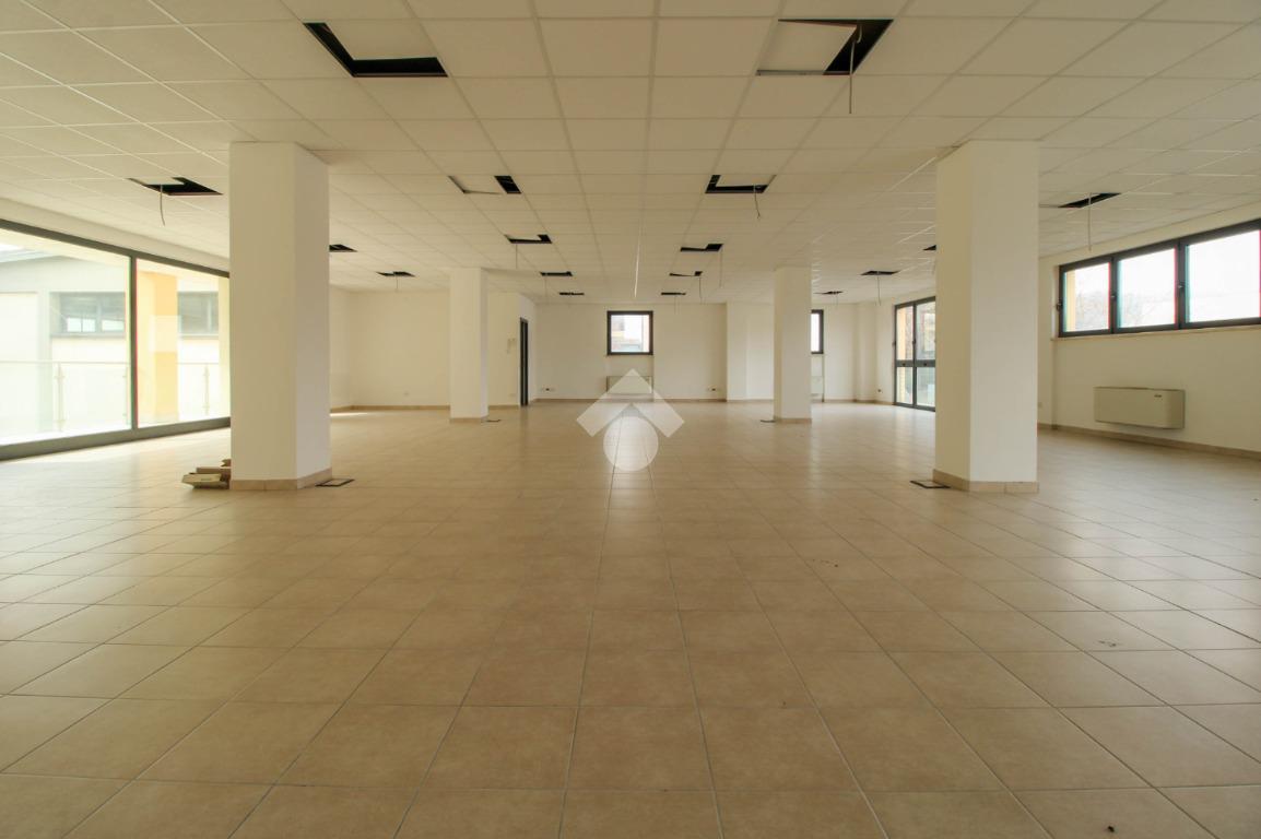 Ufficio in affitto a Salo'