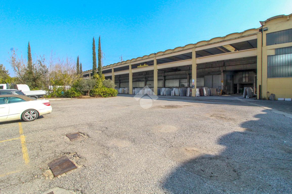 Capannone in vendita a Nuvolera