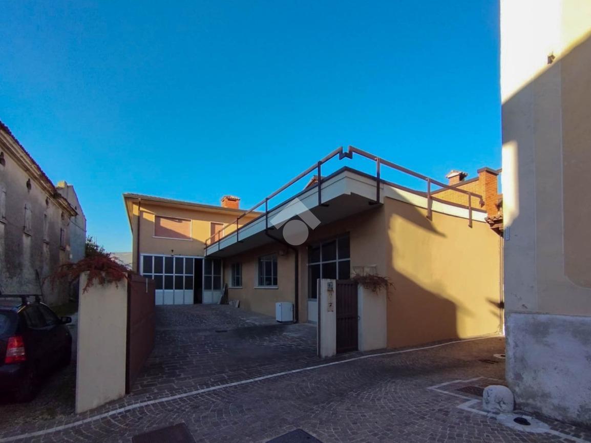Magazzino in affitto a Prevalle
