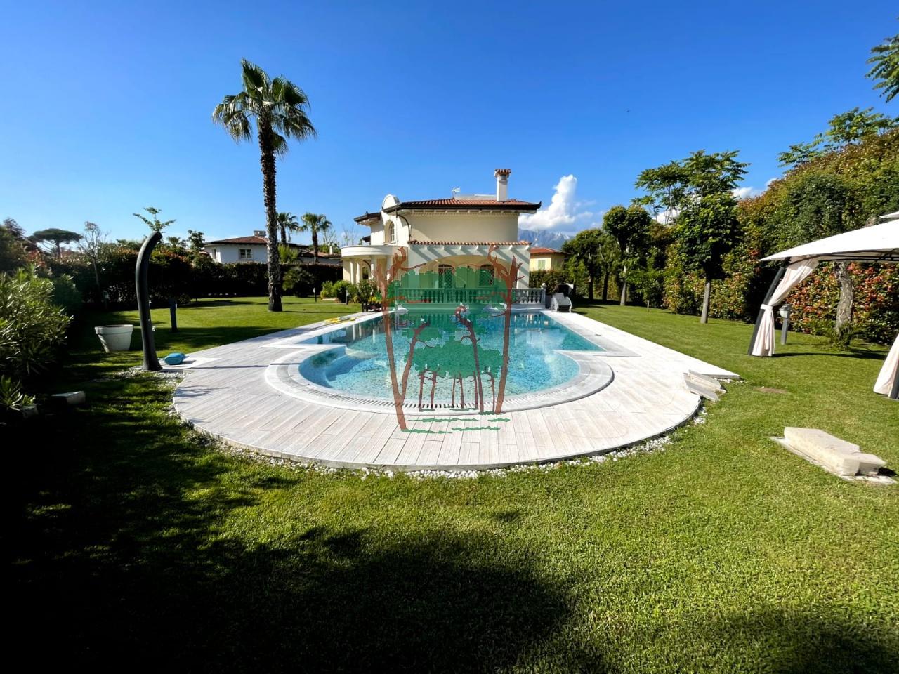 Villa in vendita a Forte Dei Marmi