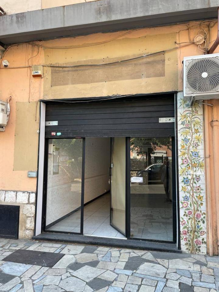 Locale commerciale in affitto a Colleferro