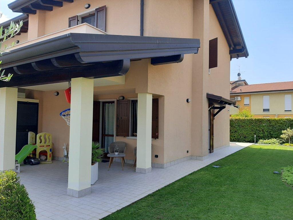 Villa a schiera in vendita a Valeggio Sul Mincio