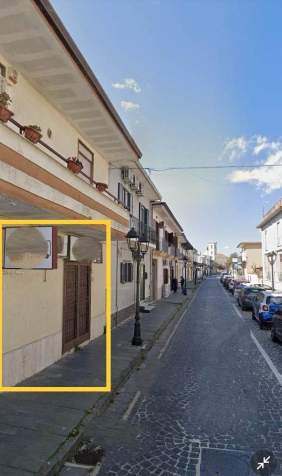 Negozio in vendita a Castel Volturno