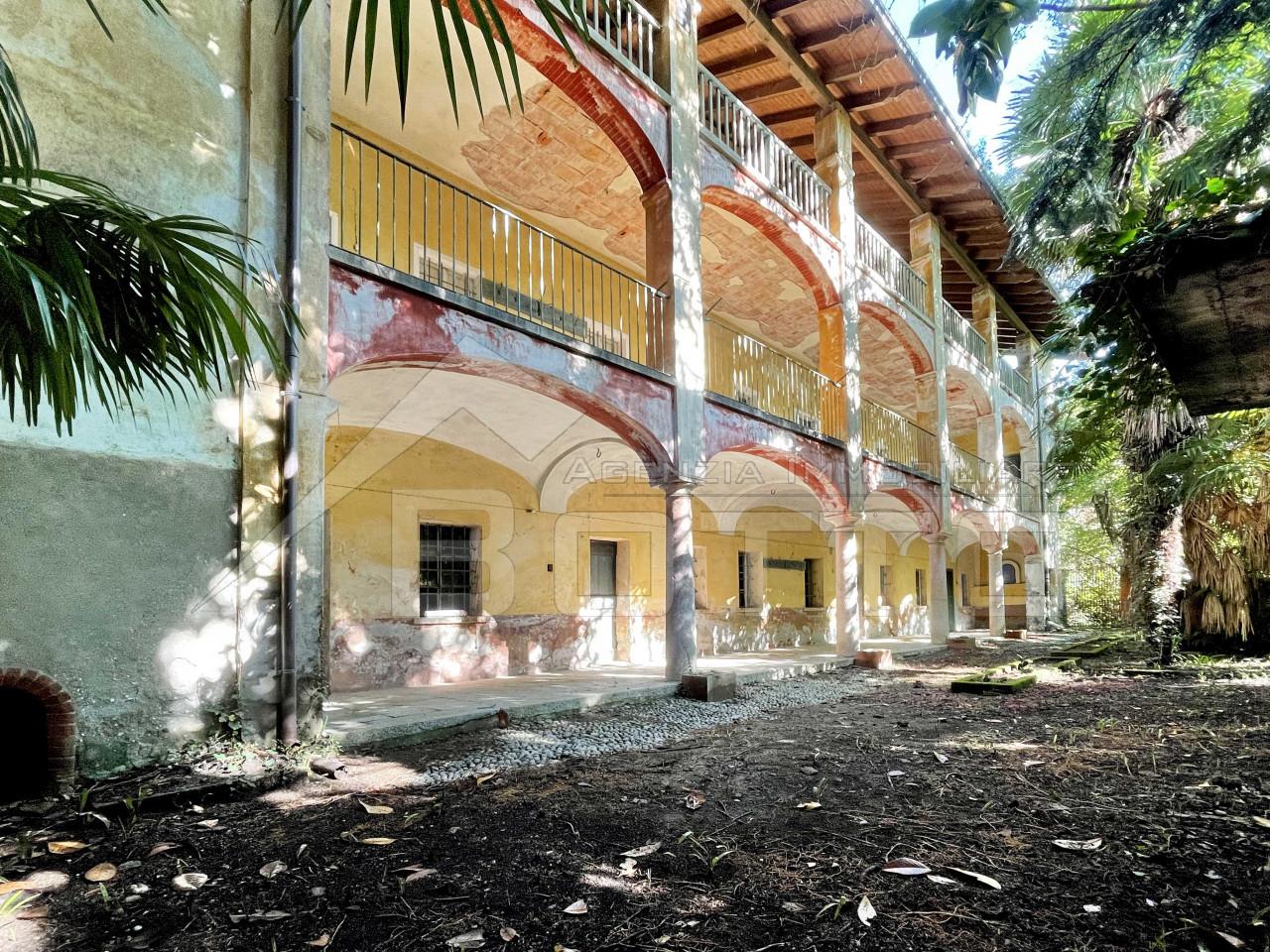 Villa in vendita a Borgosesia