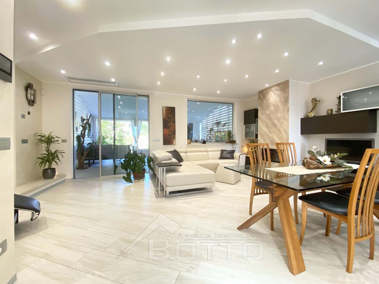 Villa a schiera in vendita a Gattinara