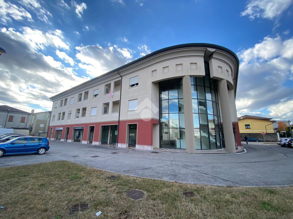 Ufficio in vendita a Rossano Veneto