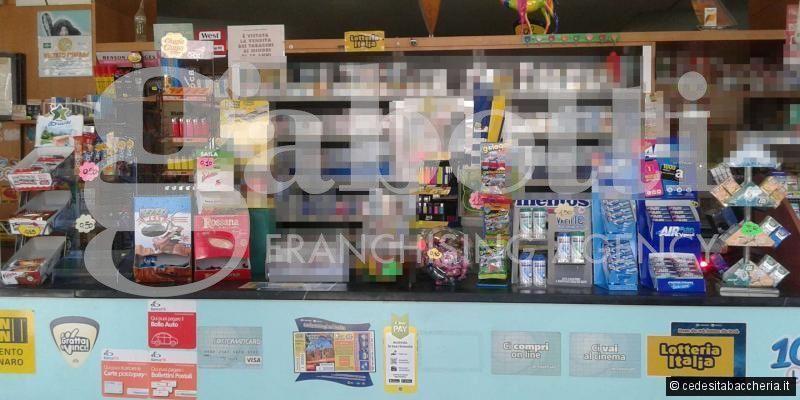 Esercizio commerciale in vendita a Martinsicuro